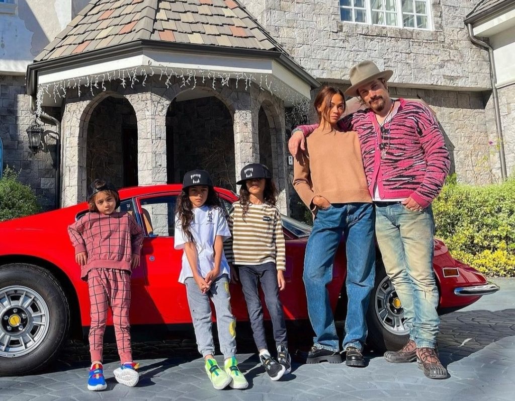 Cómo Zoe Saldaña conjuga la fama y la materinidad